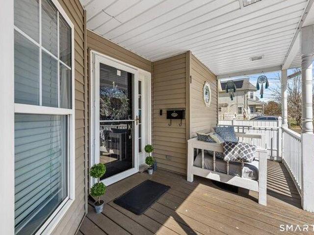 house with 3 bedroom, Norwalk CT DLS101660886