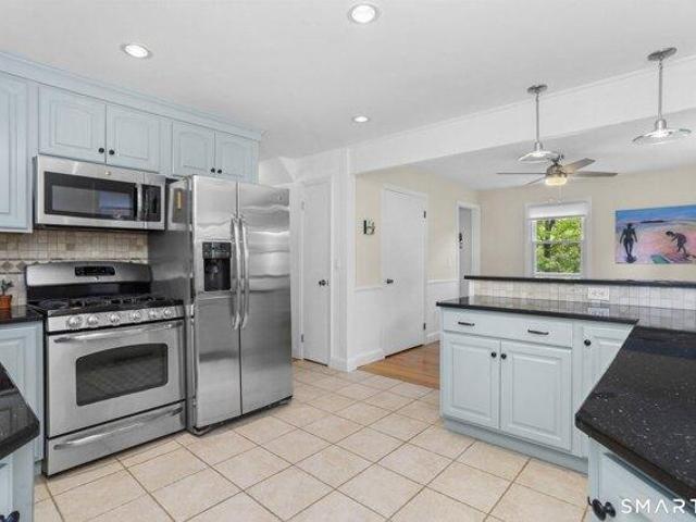 house with 3 bedroom, Norwalk CT DLS102282671
