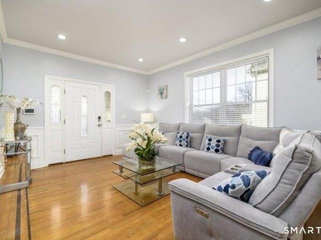 house with 3 bedroom, Norwalk CT ES104192342