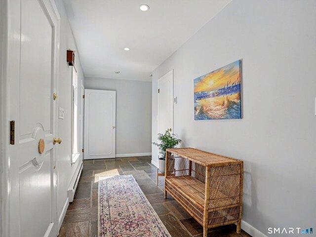 house with 3 bedroom, Norwalk CT ES104192912