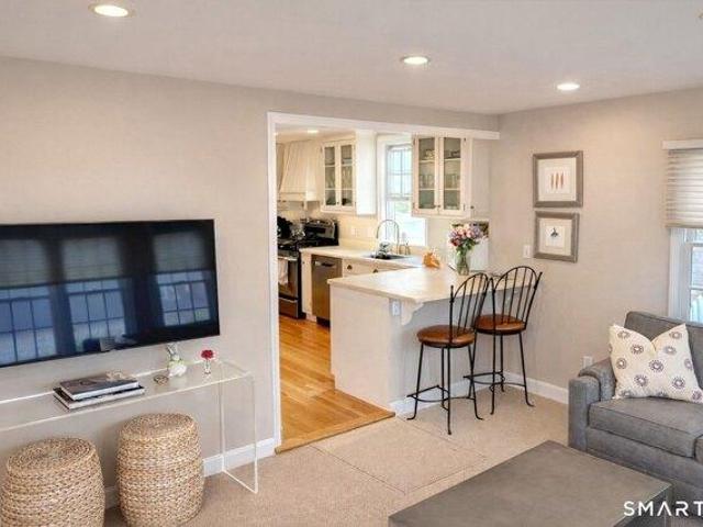 house with 3 bedroom, Norwalk CT ES104233833