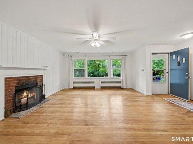 house with 3 bedroom, Norwalk CT ES105113048