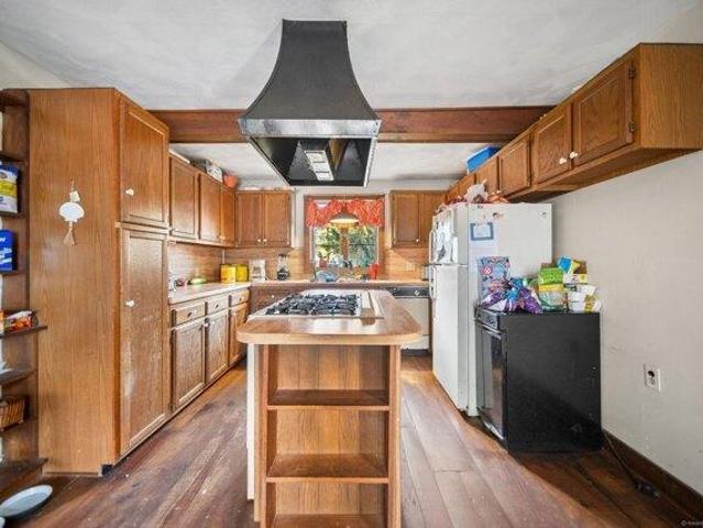 house with 3 bedroom, Norwich CT DLS102531191