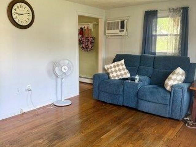 house with 3 bedroom, Norwich CT ES104236658