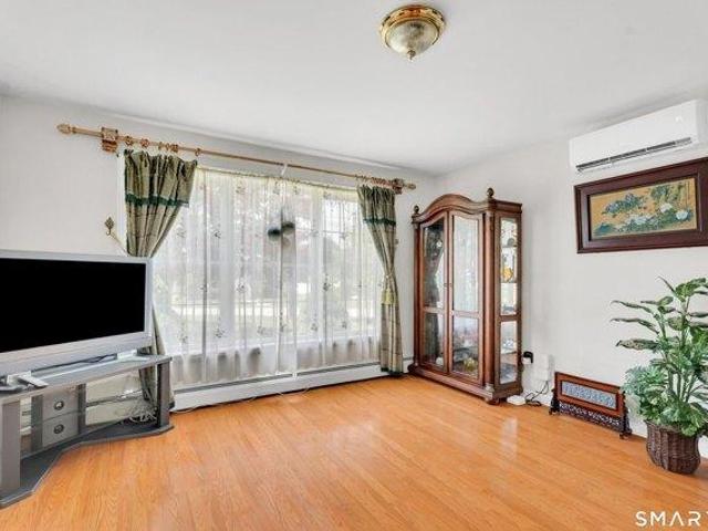 house with 3 bedroom, Norwich CT ES104329716