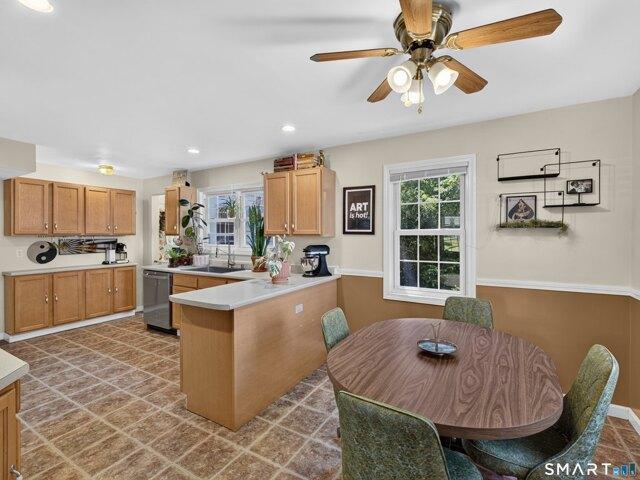 house with 3 bedroom, Norwich CT ES105106115