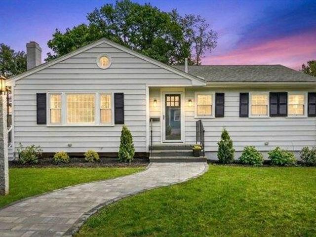 house with 3 bedroom, Norwood MA DS102479727