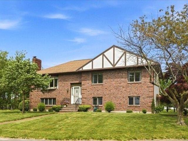 house with 3 bedroom, Norwood MA DS103019658
