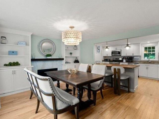 house with 3 bedroom, Norwood MA ES104295611