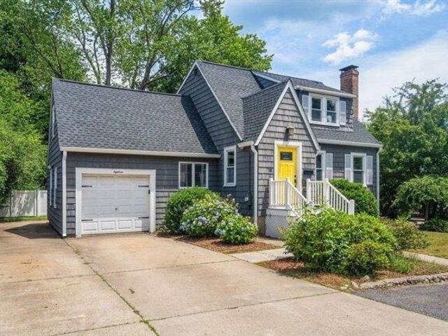 house with 3 bedroom, Norwood MA ES104605436