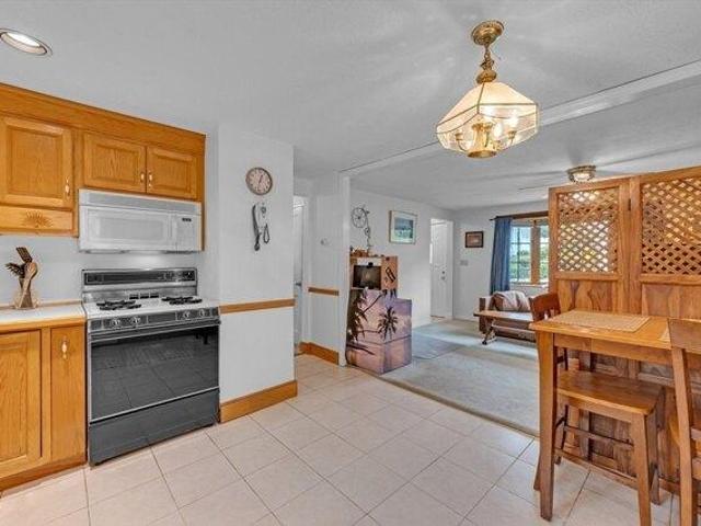 house with 3 bedroom, Norwood MA ES104852209