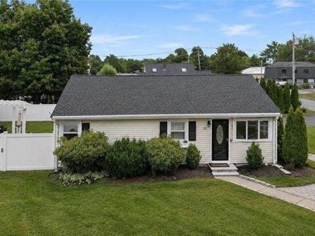 house with 3 bedroom, Norwood MA ES105040424