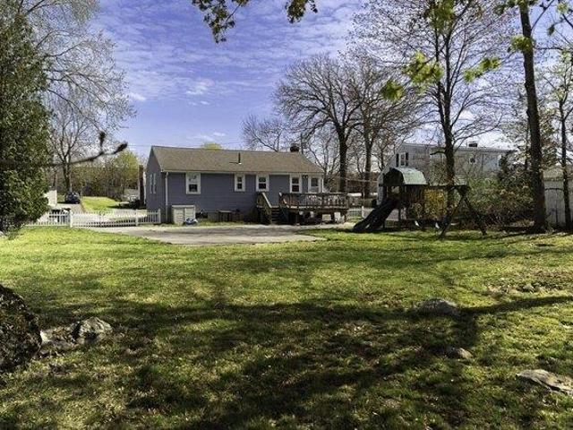 house with 3 bedroom, Norwood MA ES103070656