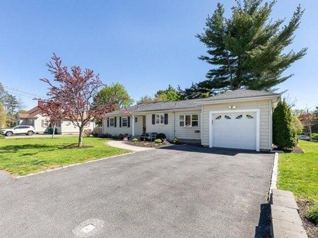 house with 3 bedroom, Norwood MA ES103073940