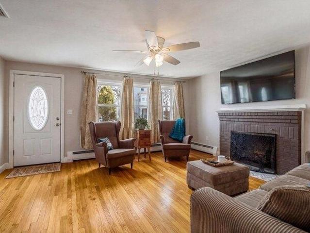 house with 3 bedroom, Norwood MA ES103098183