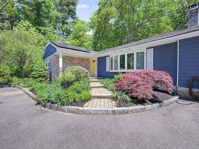 house with 3 bedroom, Norfolk MA ES103247604