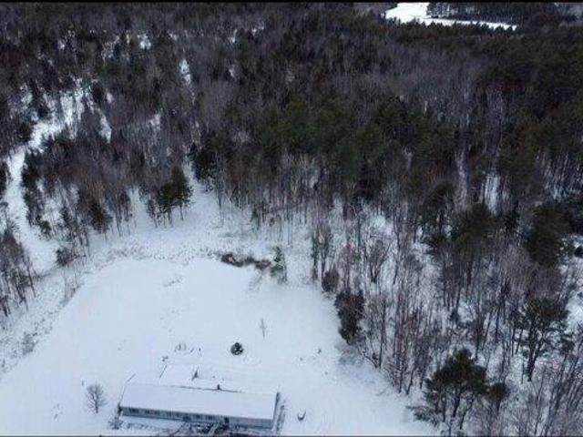 house with 3 bedroom, Norridgewock ME ES103070300