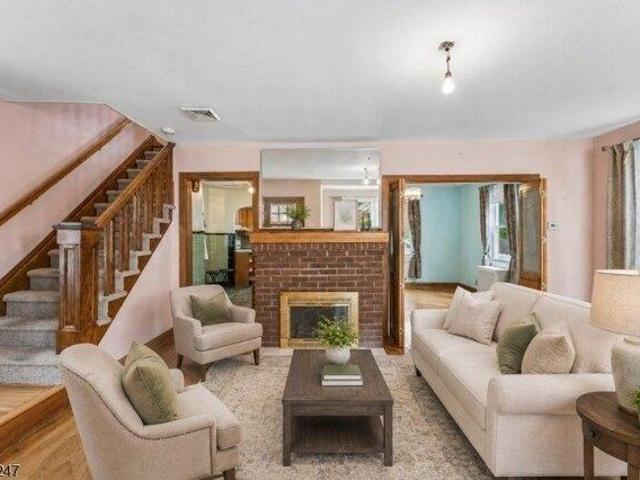 house with 3 bedroom, Nutley NJ ES105630638
