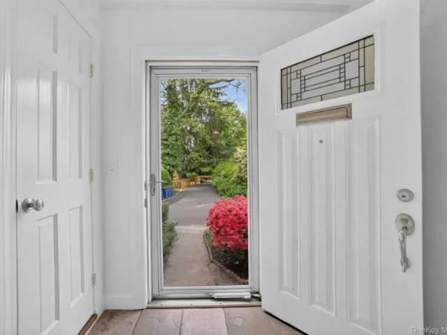 house with 3 bedroom, NY NY DLS102366683
