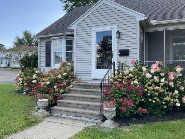house with 3 bedroom, NY NY DS102245530