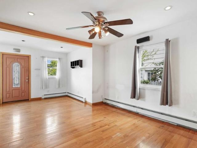 house with 3 bedroom, NY NY DS102435219