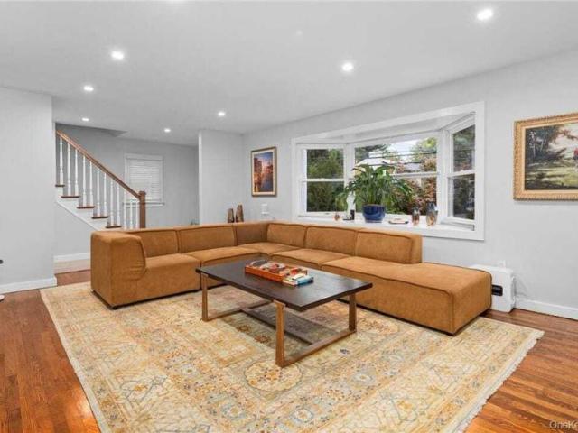 house with 3 bedroom, NY NY DS102587608