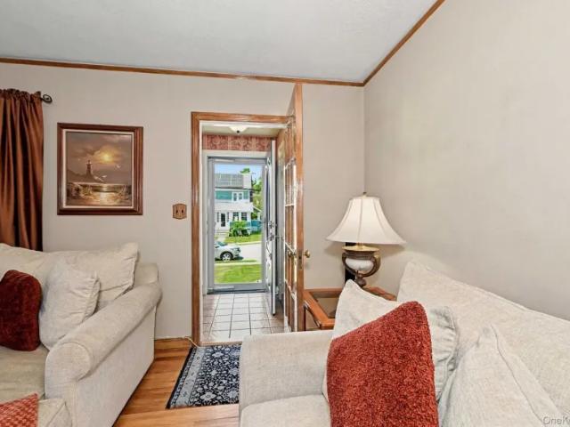 house with 3 bedroom, NY NY DS102795116