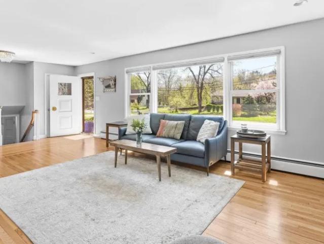 house with 3 bedroom, NY NY DS102715621