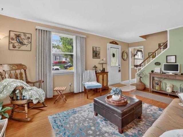 house with 3 bedroom, NY NY ES102204424