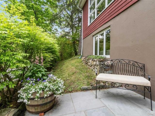 house with 3 bedroom, NY NY ES102339243
