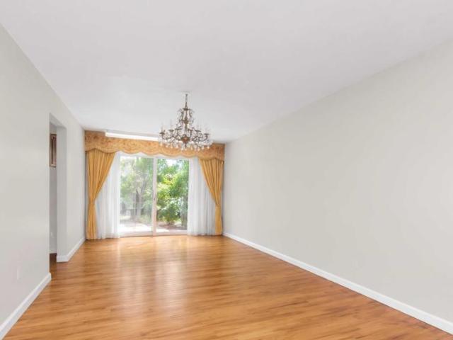 house with 3 bedroom, NY NY ES99597713