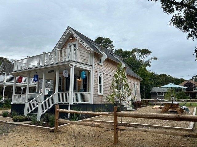 house with 3 bedroom, Oak Bluffs MA DLS102412481