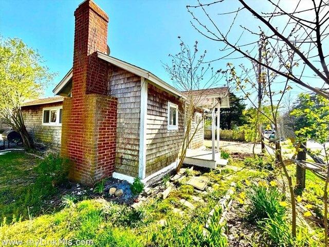 house with 3 bedroom, Oak Bluffs MA DS102411976