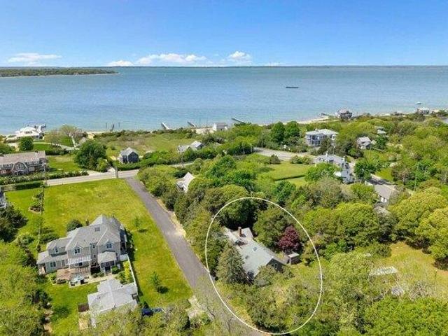 house with 3 bedroom, Oak Bluffs MA DS103074921