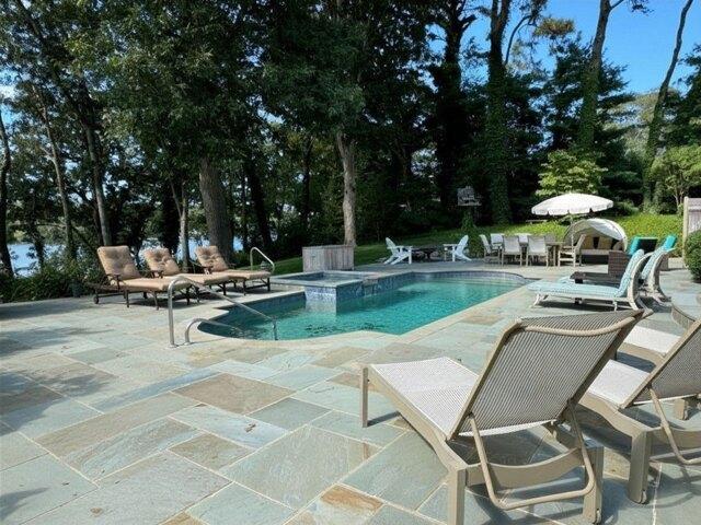 house with 3 bedroom, Oak Bluffs MA DS103249549