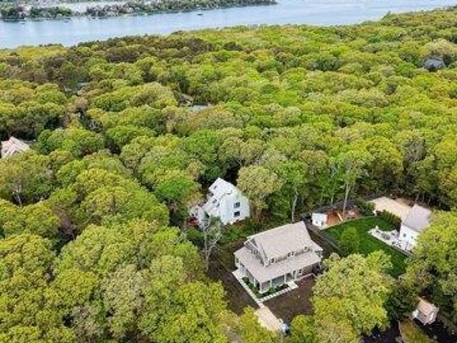house with 3 bedroom, Oak Bluffs MA ES105094994