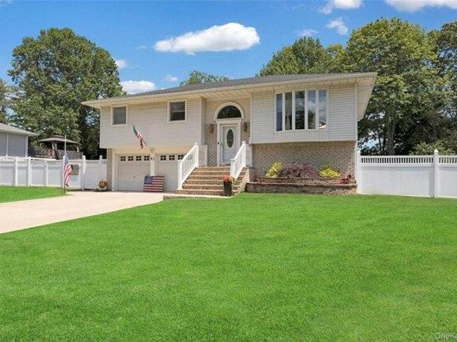 house with 3 bedroom, Oakdale NY DS103600916
