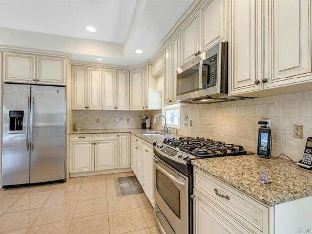house with 3 bedroom, Oakdale NY ES103600916