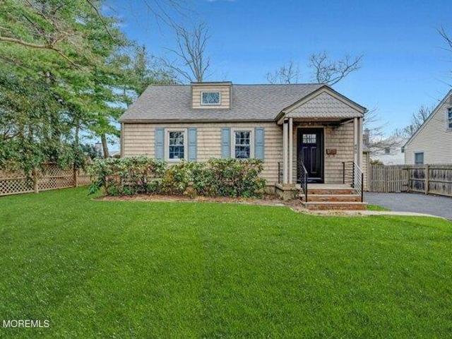 house with 3 bedroom, Oakhurst NJ DLS101659065