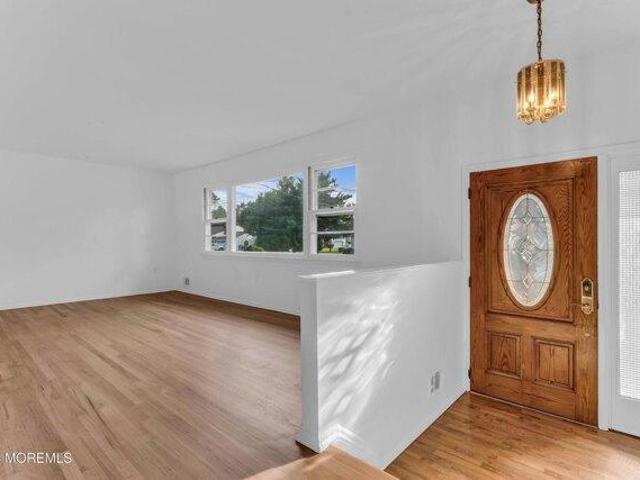 house with 3 bedroom, Oakhurst NJ ES105175367