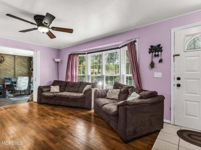 house with 3 bedroom, Oakhurst NJ ES105206054