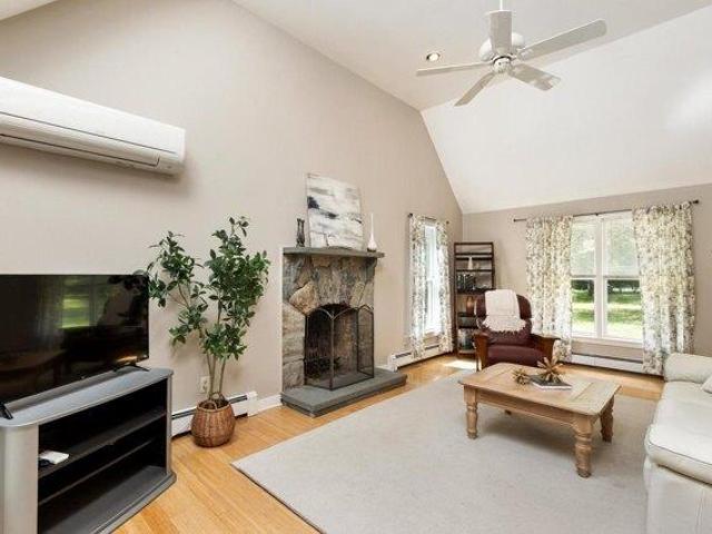 house with 3 bedroom, Ogunquit ME ES103886599