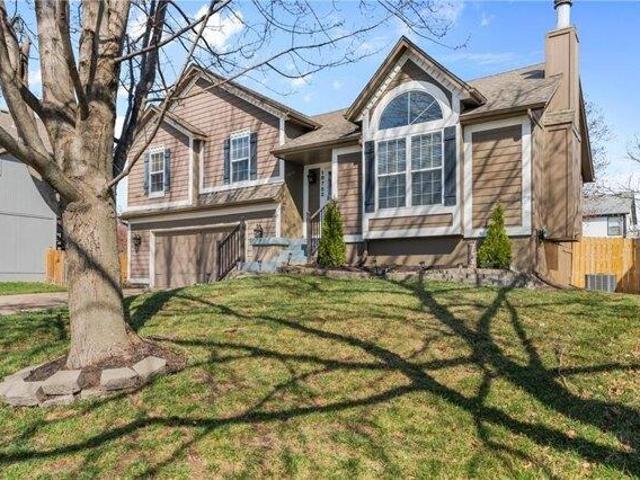 house with 3 bedroom, Olathe KS DS89059134