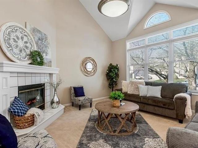 house with 3 bedroom, Olathe KS ES103501502