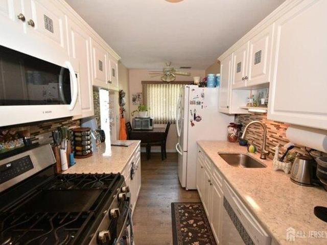house with 3 bedroom, Old Bridge NJ ES104830971