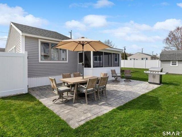 house with 3 bedroom, Old Lyme CT DS103184799