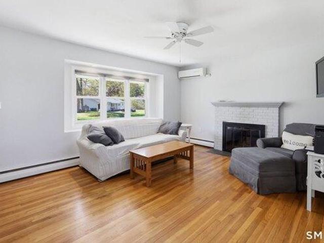 house with 3 bedroom, Old Saybrook CT ES104903477