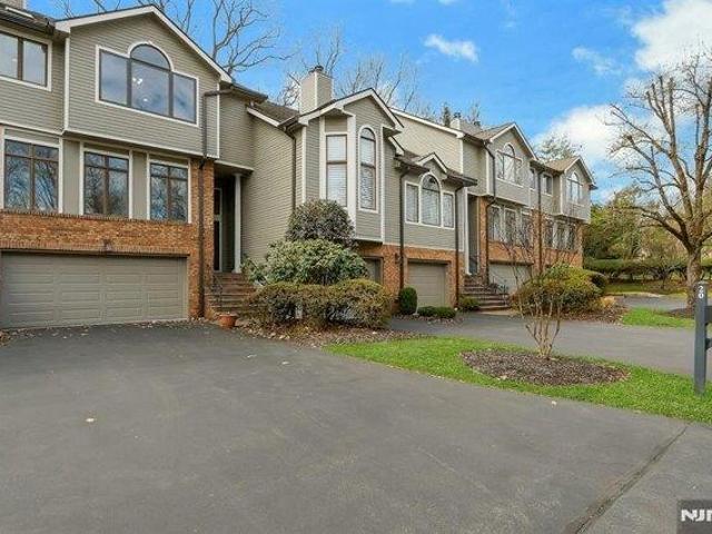 house with 3 bedroom, Old Tappan NJ DLS101631122