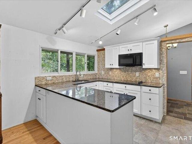 house with 3 bedroom, Orange CT ES105192525