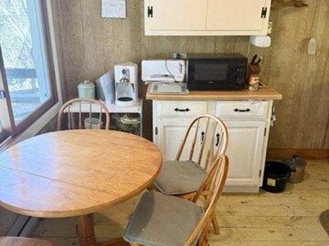 house with 3 bedroom, Orange MA ES103185357